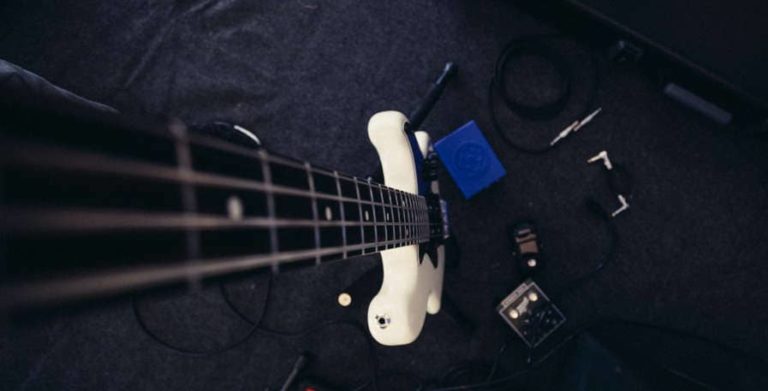 Bass Guitar Rattle (why it happens and how to fix it) - BassOx