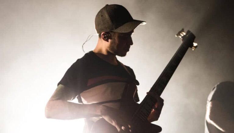 The 23 Best Bass Solos Of All Time (With Sound) - BassOx